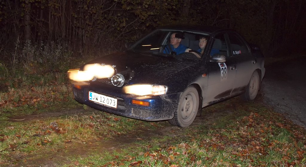 Motorsporten.dk - Rally - Spændende nattedyst for old timere på Fyn